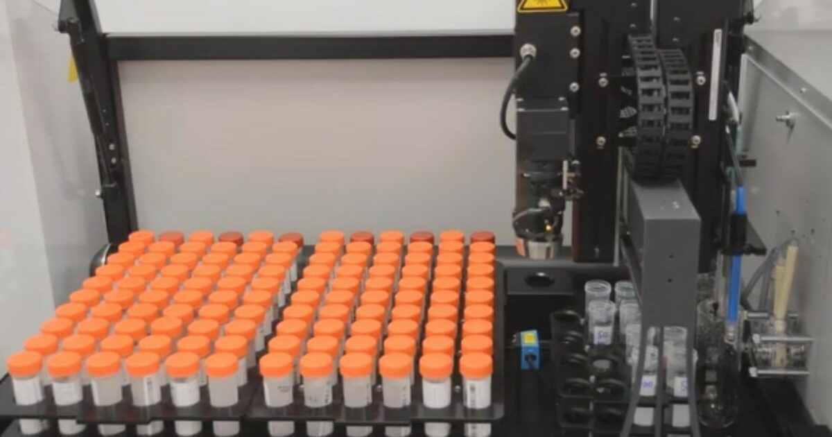 Watch the SP2000 pH/EC analyzer in action in a movie from… | Skalar